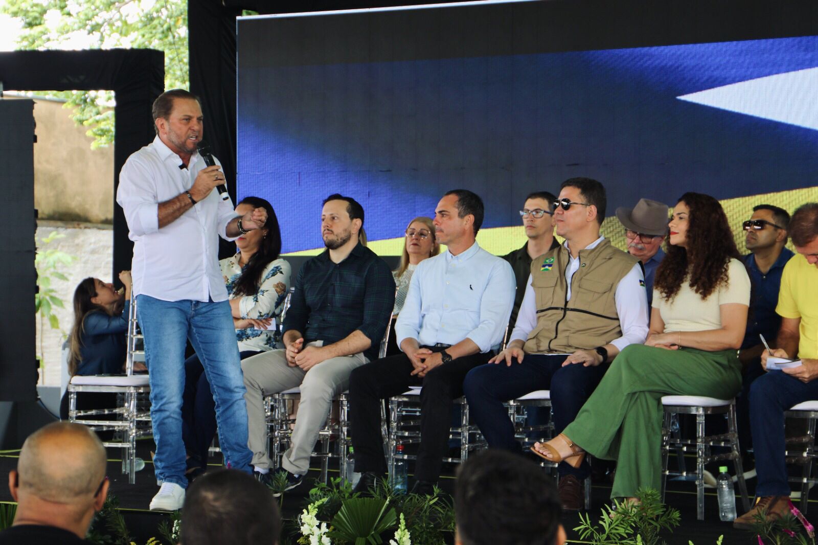 Deputado Cirone Deiró participa da abertura do ano letivo em Vilhena e ...